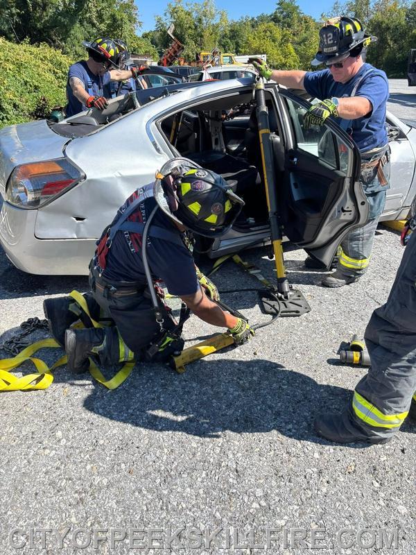 Vehicle Stabilization Drill - City of Peekskill Fire Department